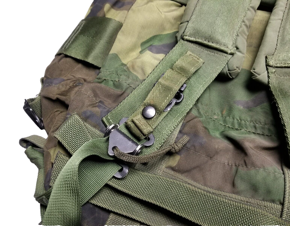 US Military Woodland Camo Alice Field Pack Radio Backpack Medium w ...
