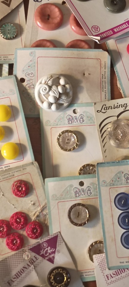 Grandma's buttons vintage buttons assorted colors and shapes on cards ...