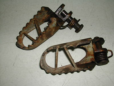 1998 Suzuki RM125 rm125 Nice Footpegs Pins Springs | eBay