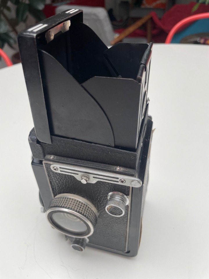 VINTAGE SEAGULL TLR 4A TWIN LENS CAMERA, 1960s, Chinese retro box ...