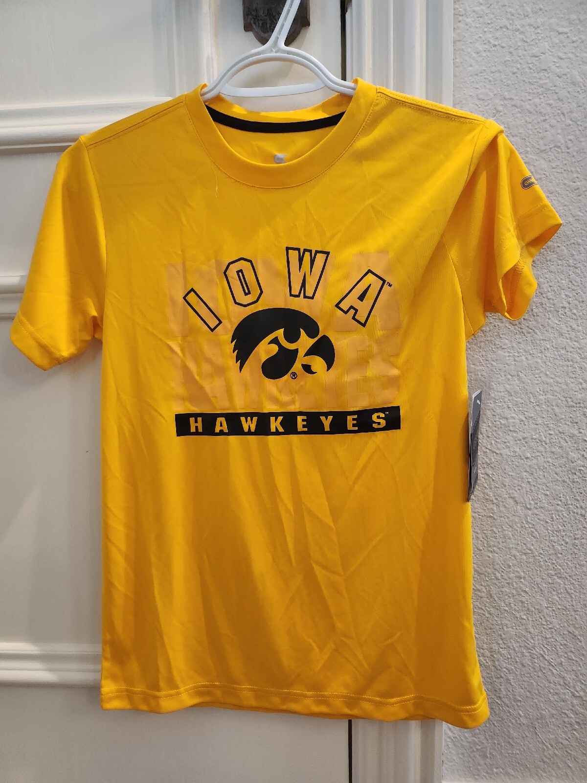 NEW University of Iowa Hawkeyes Colosseum Yellow Crew Neck SS Shirt ...