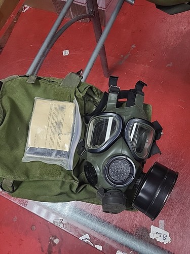 US Military M40 Gas Mask size Medium with Bag lot 12 | eBay