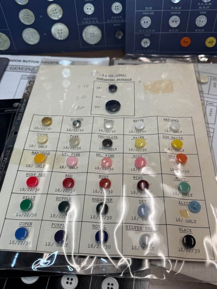 Vintage Button Sample Card Lot of 16 Assorted Colors, coconut, pearls ...