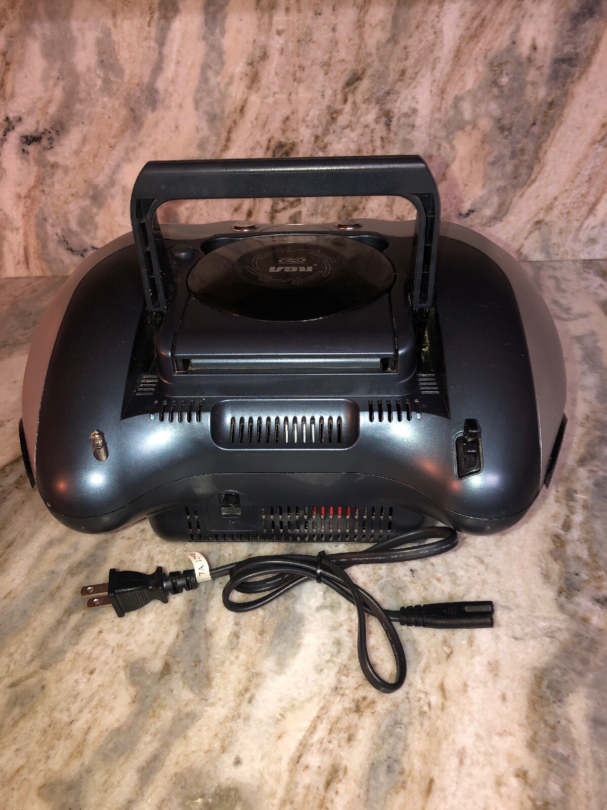 RCA AM/FM Portable Boombox w/ CD-R/RW Player MP3 Input Base Boost Model ...