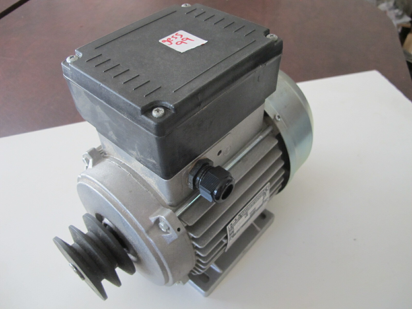 EMG E.M.G Elettromeccanica 80/4 D MOTOR NEW 220V 60HZ | eBay