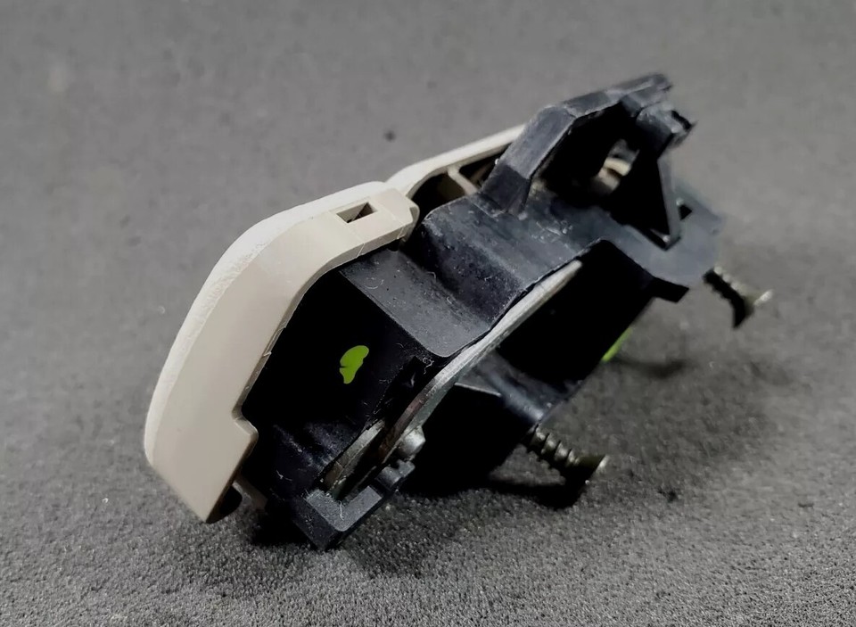 1999-2004 SUZUKI GRAND VITARA XL7 TRACKER GLOVE BOX LATCH LOCK HANDLE ...