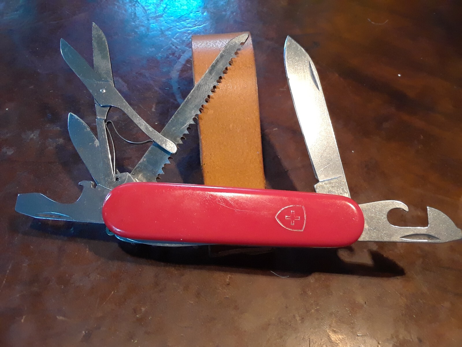 Vintage Victorinox Huntsman Swiss Army Knife, Saw Scissors, Corkscrew ...