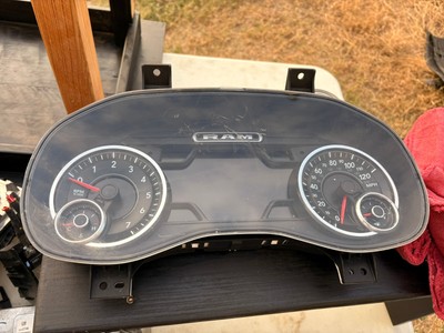 2021 DODGE RAM 1500 PICKUP SPEEDOMETER CLUSTER 68453471AD 50,011 Miles ...