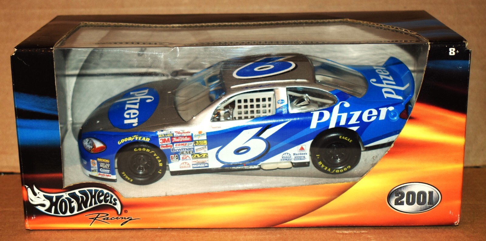 Ford Taurus 2001 1/24 #6 Mark Martin #50280 Pfizer, Hot Wheels Box wear ...