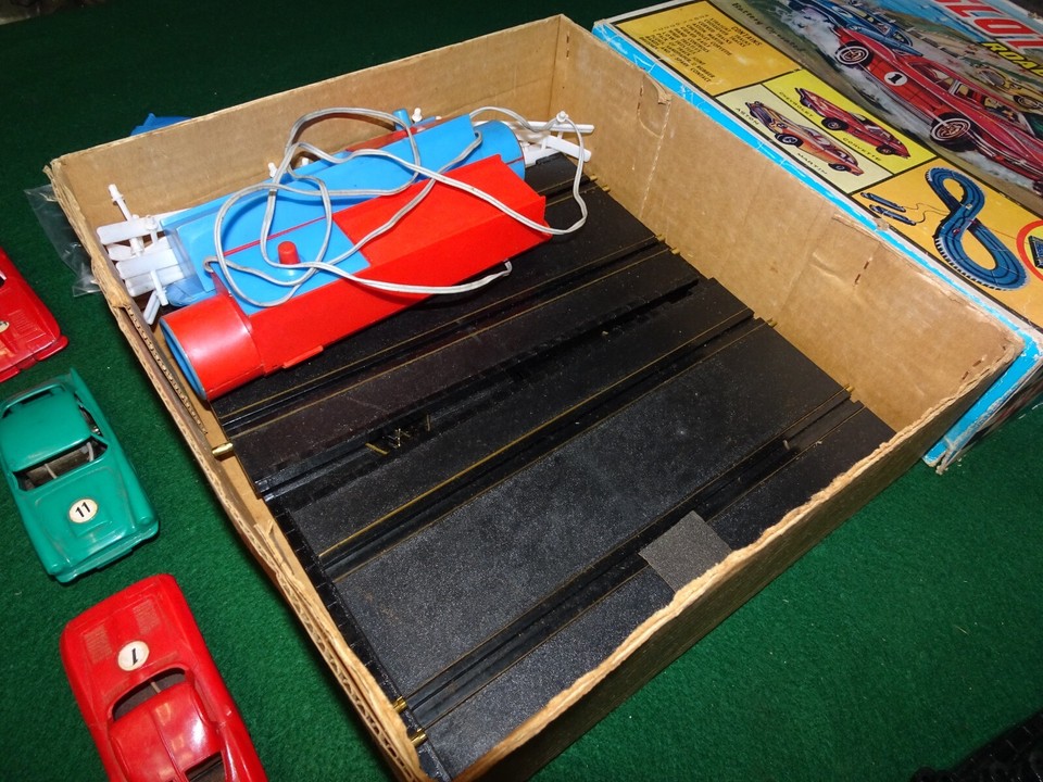 RPM Slot Track Road Race Set ~ Slot Cars ~ 5 Cars Extra Parts sold as ...