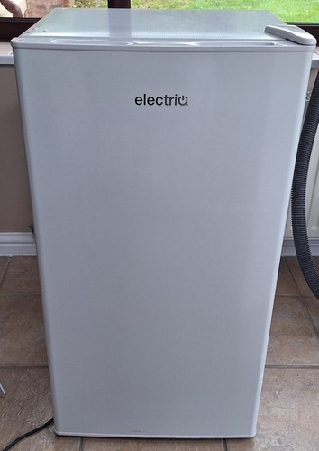 Fridge - Freestanding, Undercounter slimline, 45cm wide | eBay UK