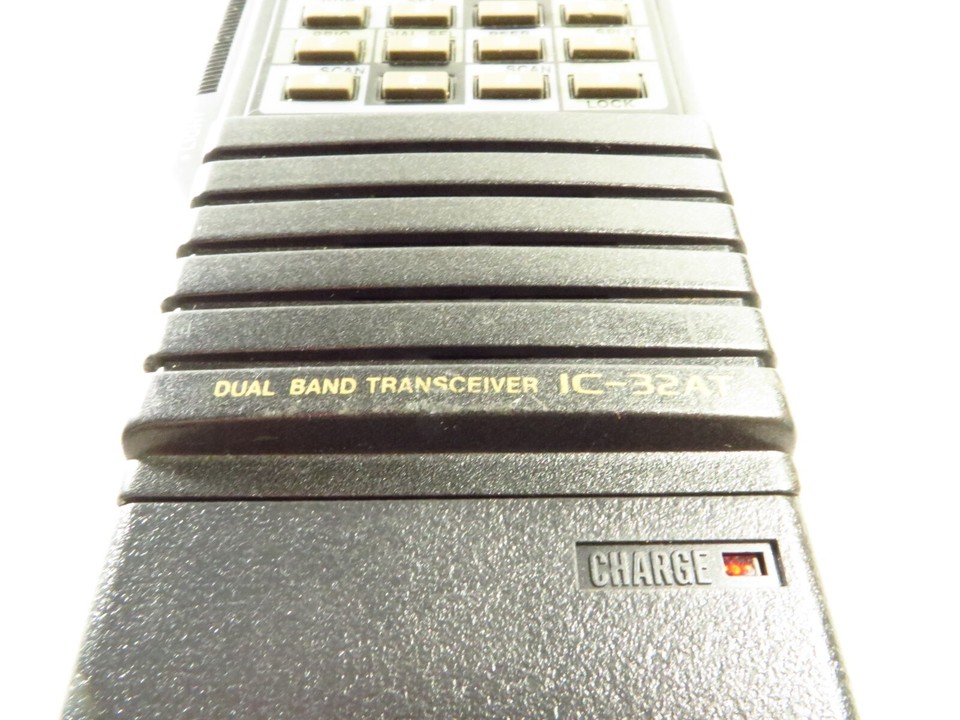 Icom IC-32AT Dual Band HT VHF UHF FM Amateur Radio Transceiver, Tested ...