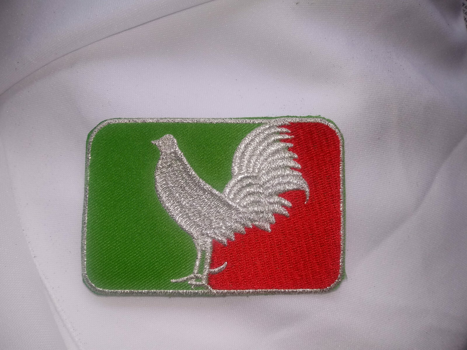 Gallo de 3 colores 2.0" x 2.5" iron-On patche Embroidered | eBay