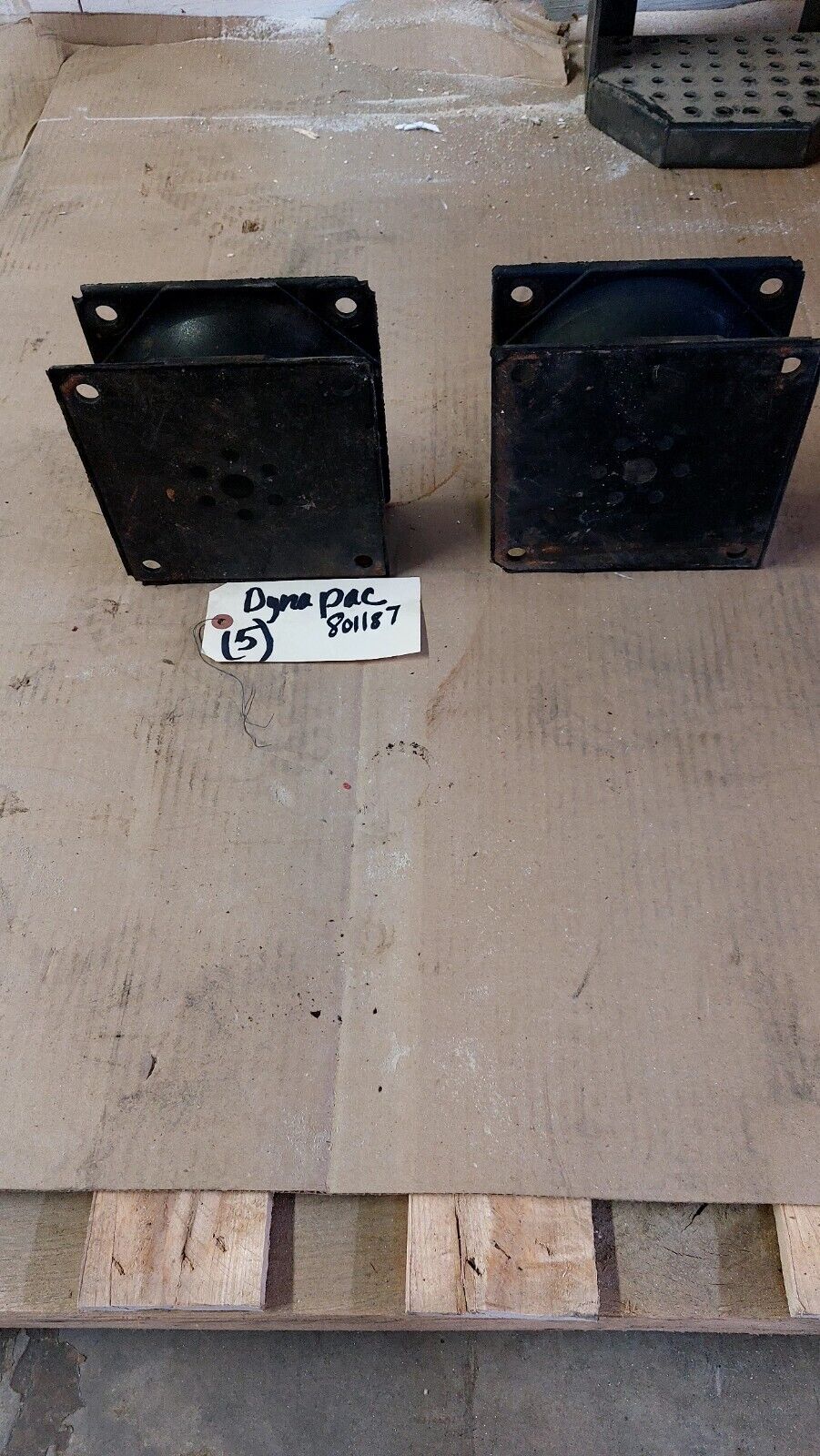 801187 GOOD USED DYNAPAC SHOCK MOUNT LOT OF 2 FREE SHIPPING! | eBay