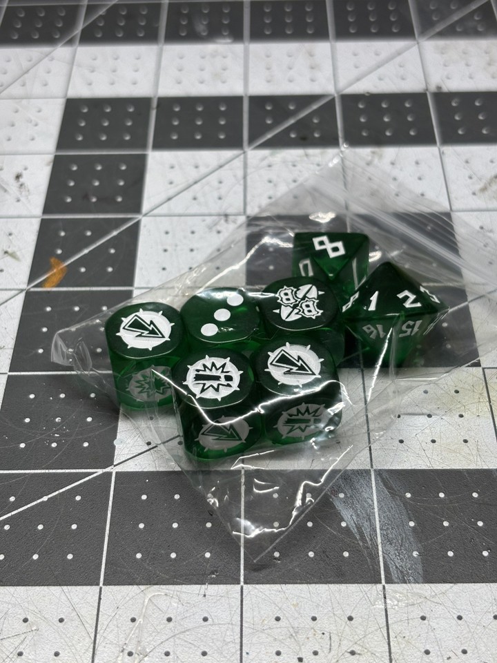 Blood Bowl: Green Dice Set Block D16 D8 D6- Games Workshop Warhammer | eBay