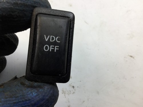 03 04 INFINITI G35 COUPE VEHICLE DYNAMIC CONTROL VDC OFF SWITCH BUTTON ...