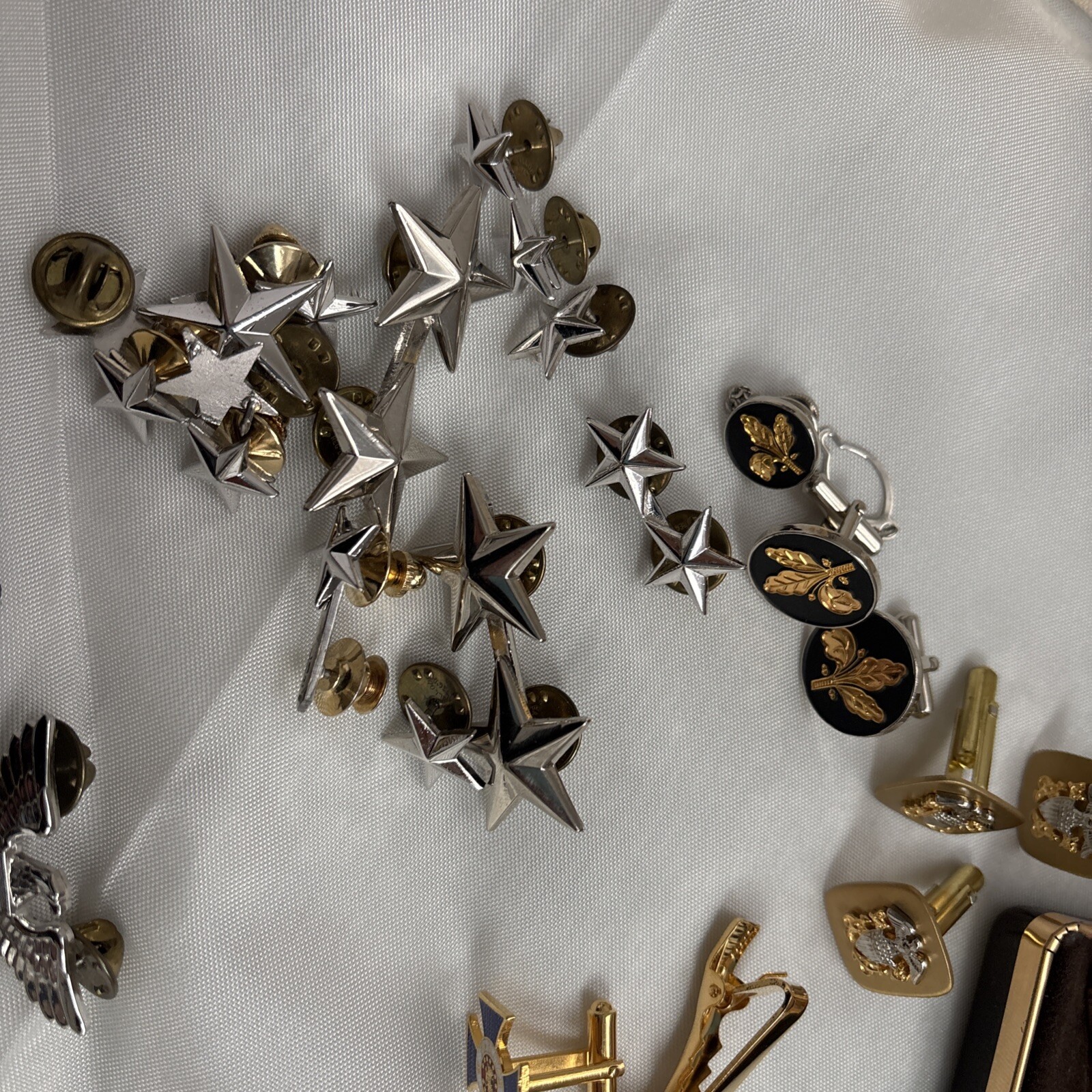 Vintage Large Lot of US USN Navy & Military Insignia Pins Medals Tie ...