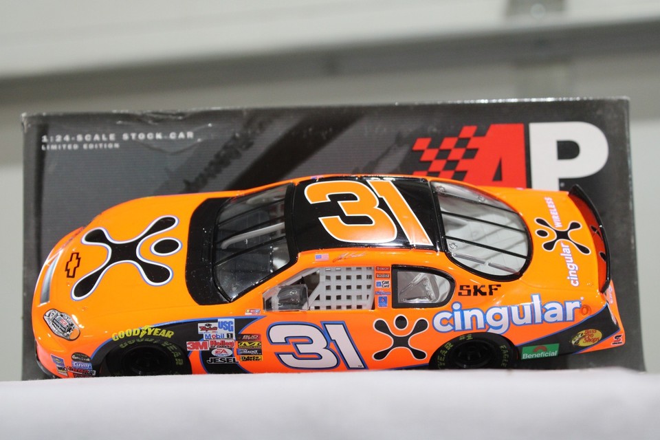 Jeff Burton AP Action Diecast 1:24 2005 #31 Cingular Wireless Monte ...