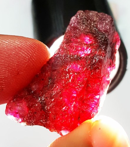 Natural Red Beryl Bixbite Rough 27.50 Ct Loose Gemstone Certified Rough ...