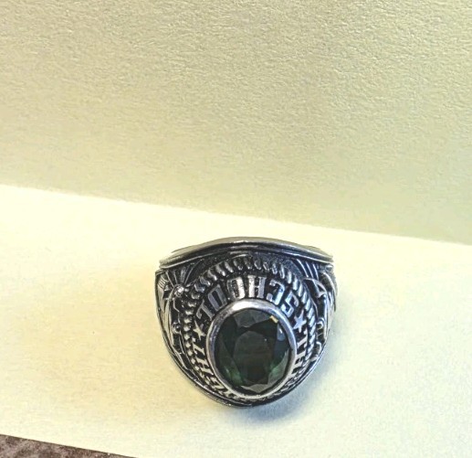 Vintage 1984 The Bright School Chattanooga Tennessee Green Class Ring ...