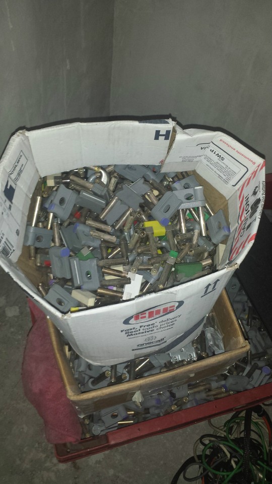 100s of U-links to suit 2RU size video patch panels | eBay