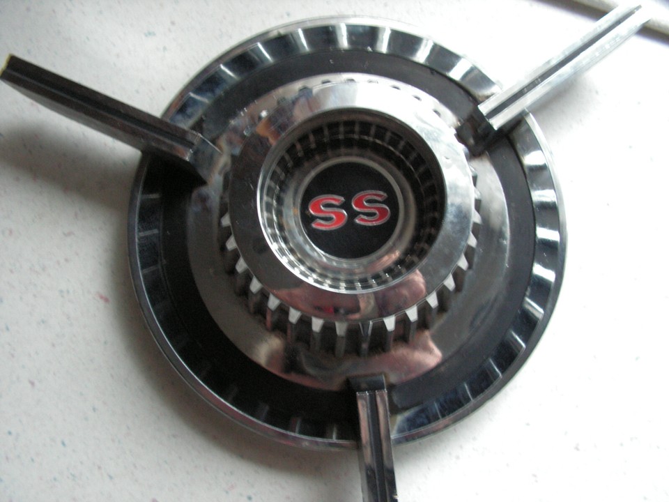 1964 Chevy Center cap Chevelle Malibu SS WHEEL COVER Original GM Impala ...