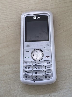 LG KP100 Weiß Handy Geprüft, Volle Funktion, Händler, Garantie KP 100 ...