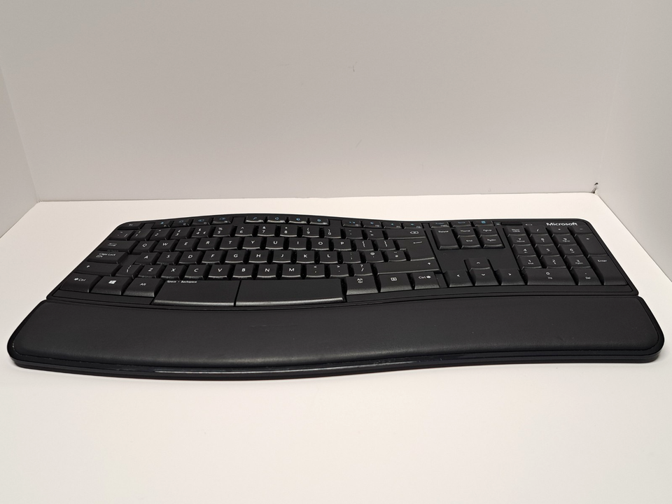 Microsoft Sculpt Ergonomic Wireless Keyboard & Mouse Set – UK QWERTY ...