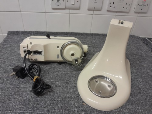 kitchenaid Artisan Stand Mixer 4.8l 5KSM150 5KSM150PSBAC - Snapped stem ...