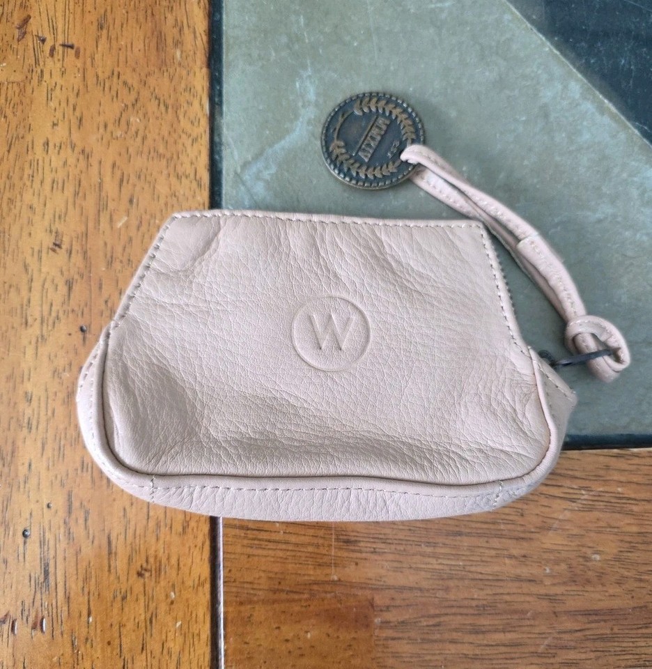 Wanderers Travel Co. The Marais Card Wallet Blush Leather Zip Top Card ...