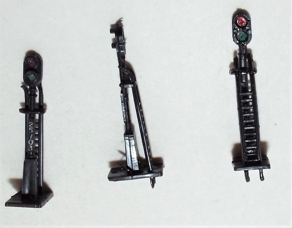 Lot of 3 Very Small N Scale Model Railroad Signal towers (Non-Operating ...