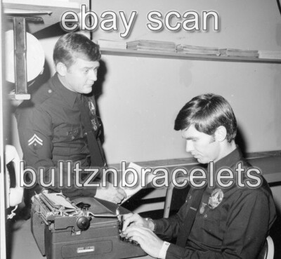ADAM-12 MARTIN MILNER KENT MCCORD REED AND MALLOY TYPEWRITER 8X10 PHOTO ...