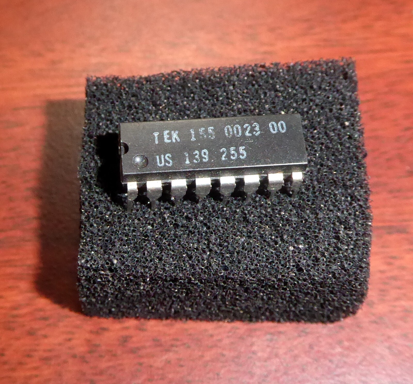 Tektronix 155-0023-00 Custom IC 16 pin DIP (character generator for ...