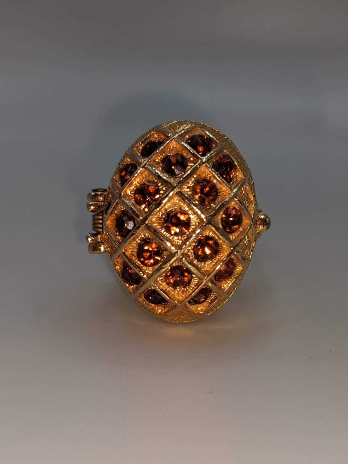 statement piece adjustable gold tone poison ring/pill… - Gem