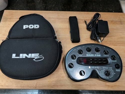 Line 6 Bass Pod Bass Amp Modeler Multi-Effect Processor With Carrying ...