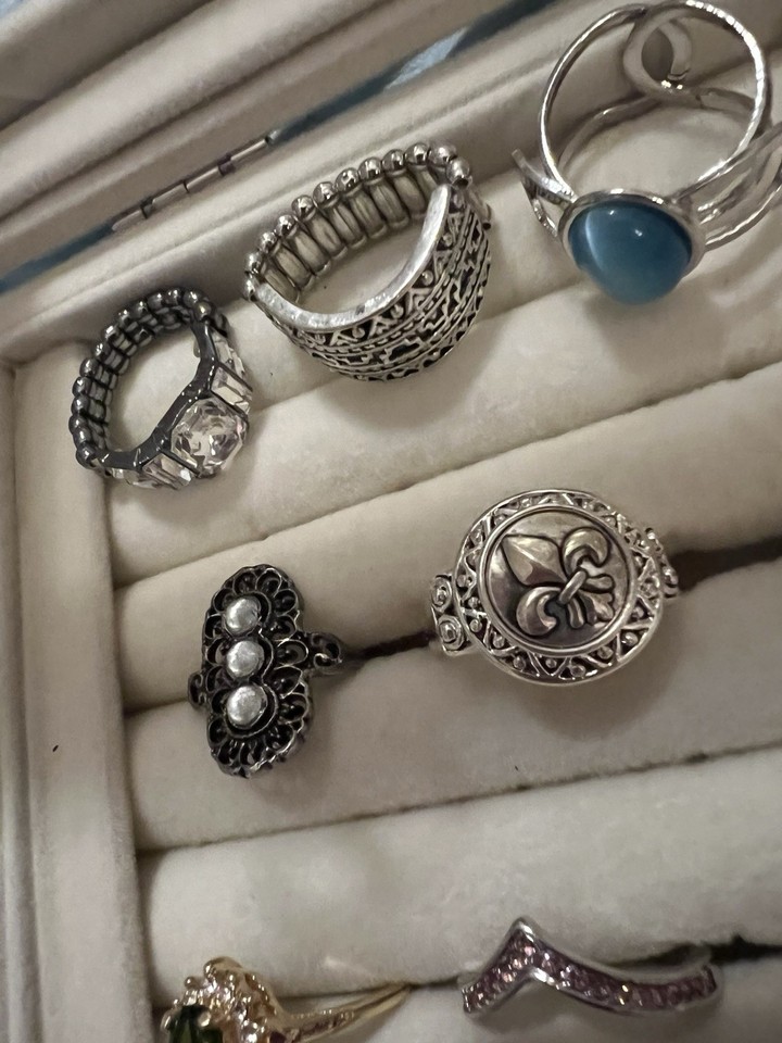 Some Vintage To Modern Lot Of 21 pc Rings-Different Sizes Nice ...