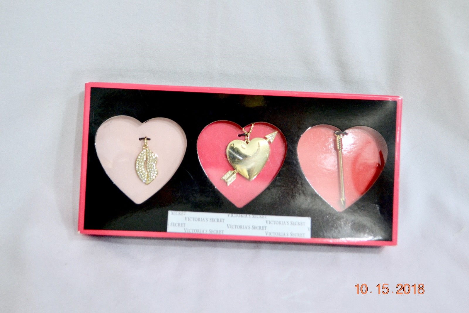 Victorias Secret BLING Charm Necklace Box Set LIPS HEART ARROW NWT | eBay