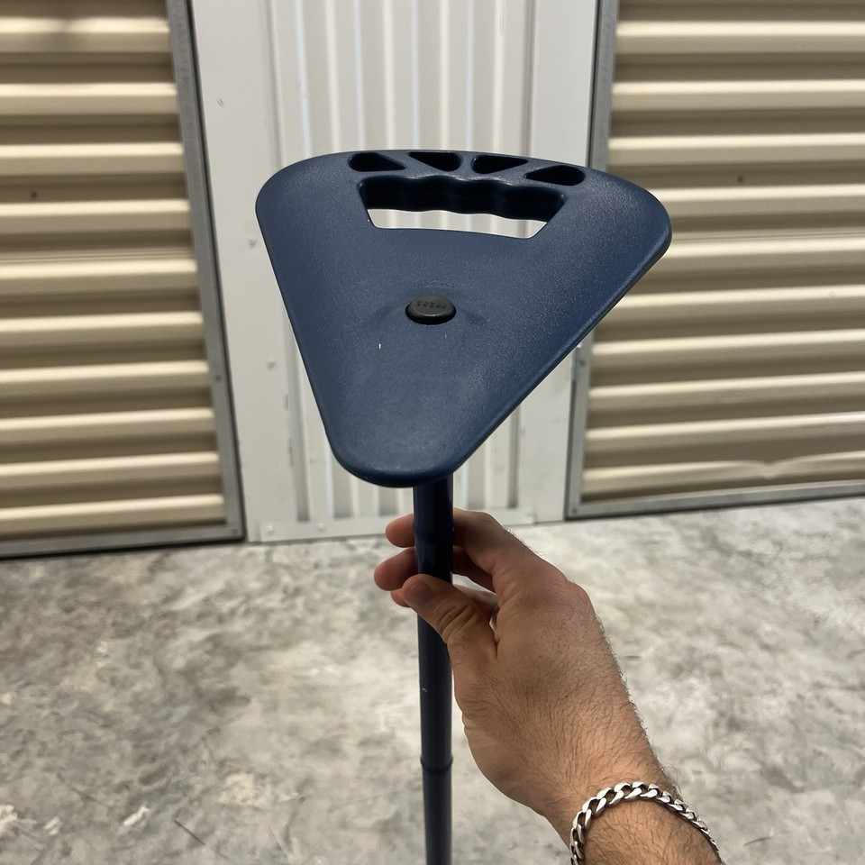 Flipstick Fold Away Lightweight Adjustable Walking Stick/Cane and Seat ...