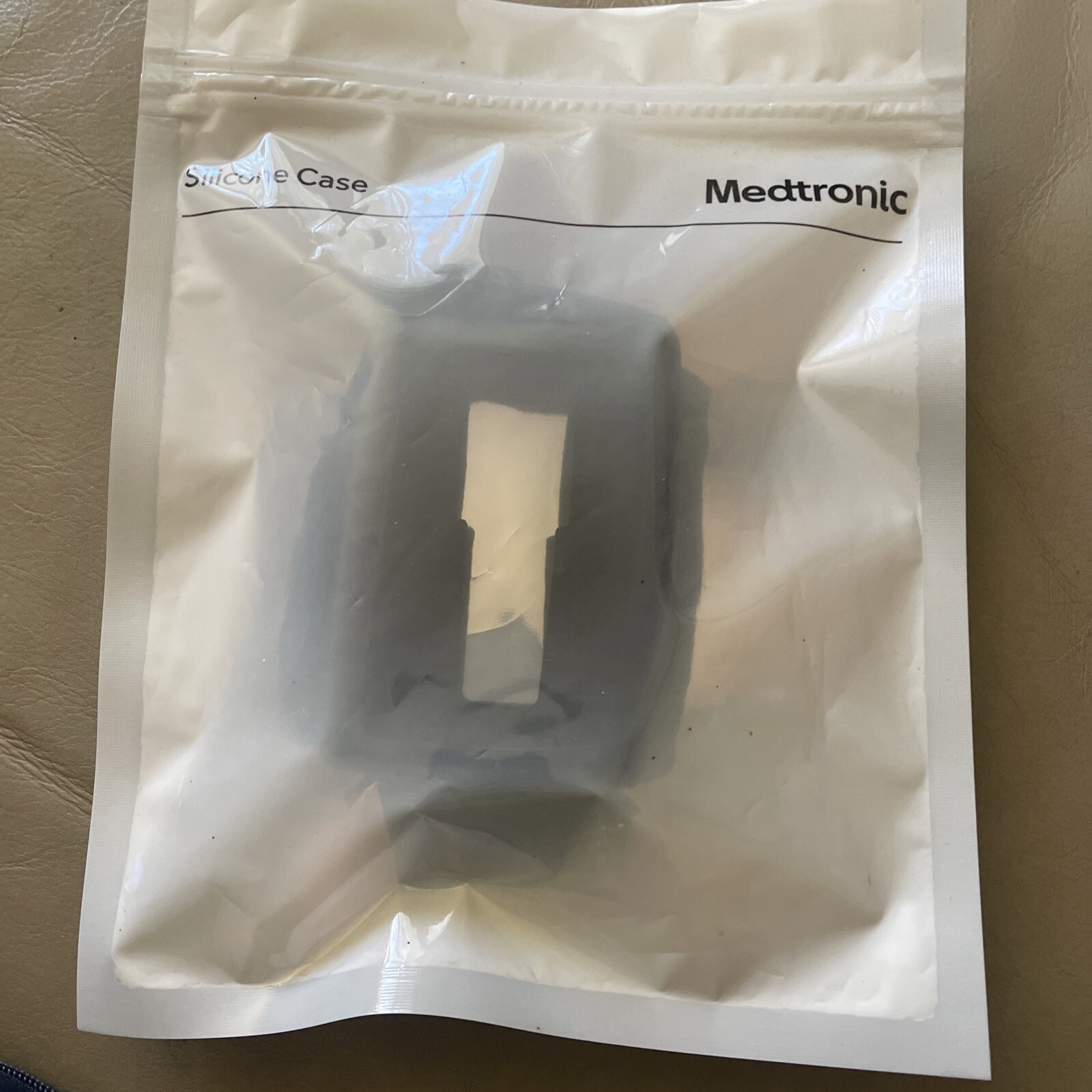 MEDTRONIC MINIMED INSULIN PUMP SILICONE CASE, ACC-822BK BRAND NEW | eBay