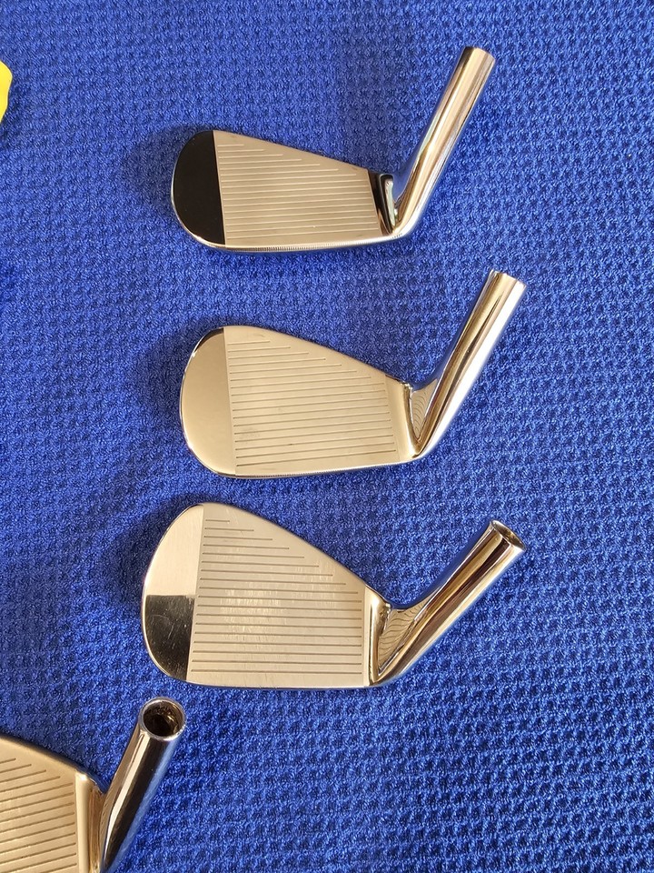 Taylor Made "Tiger Woods" P7TW Iron Heads Only & Presentaion Box | eBay