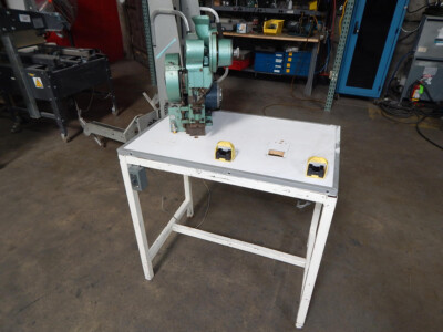 Chicago Rivet 560 Rivet Machine M4479 | eBay