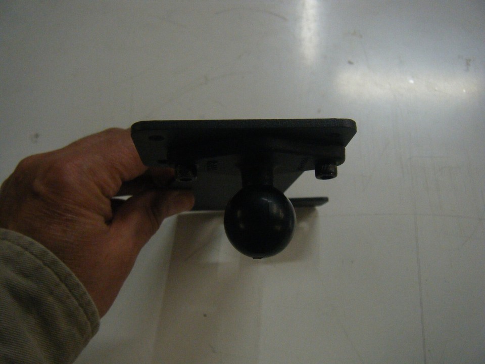 WATCHGUARD 4RE OVERHEAD MOUNTING BRACKET MODIFIED FOR DODGE CHARGER ...