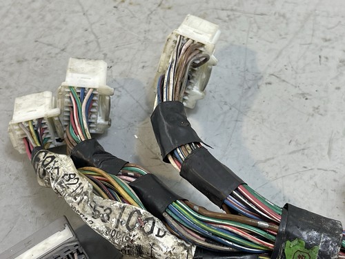 Genuine Lexus IS300 2JZ GE Engine ECU Wiring Connectors OEM Cut | eBay