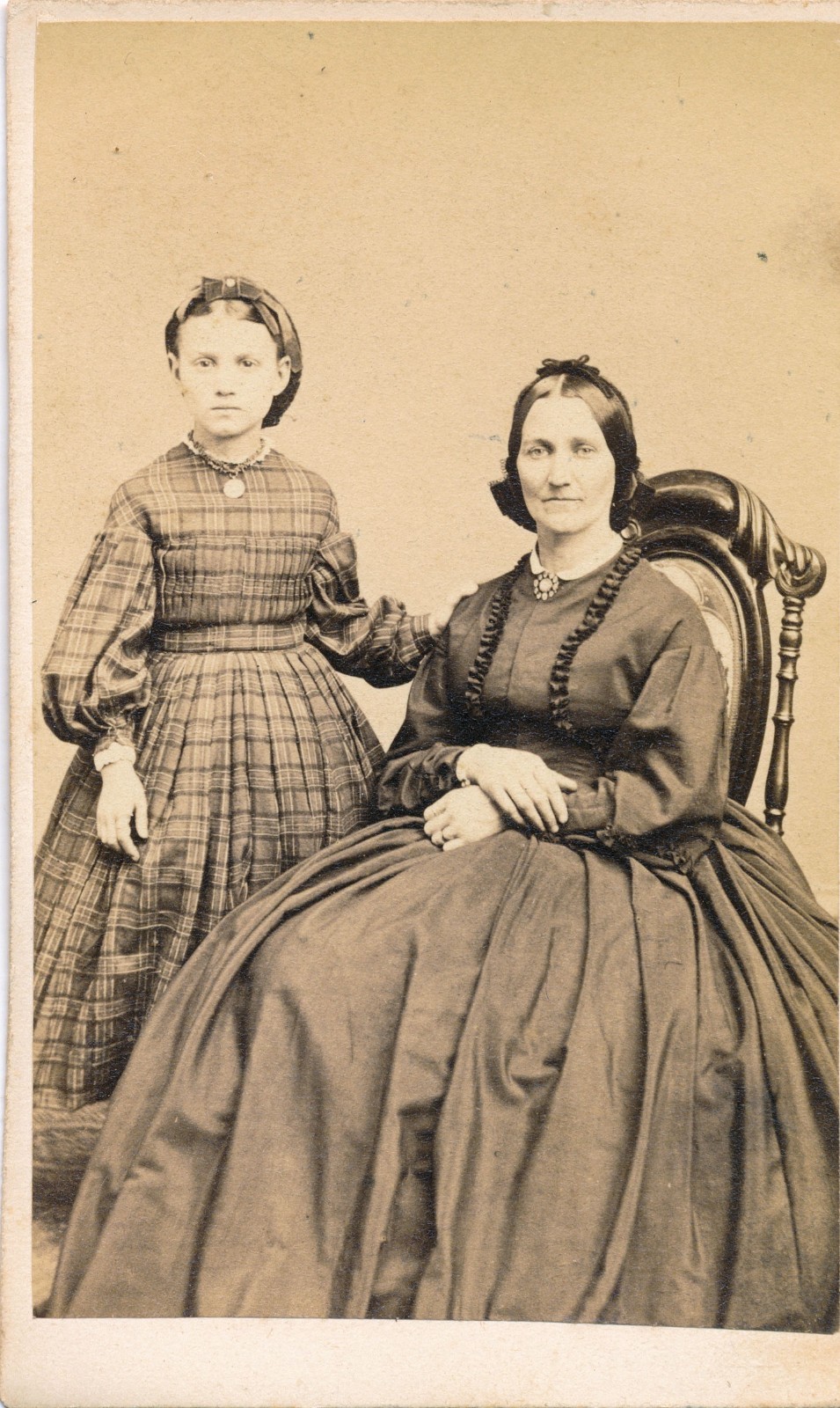 1870-1879 CDV Buffalo, NY Mom & Daughter Douglass & Co.Sepia Photograph ...