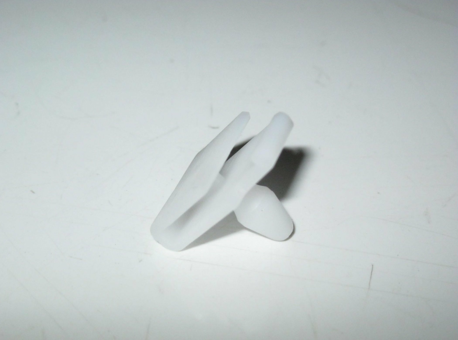 Mercedes W201 Body Trim Mount Clip Bracket A0059883878 New Genuine | eBay