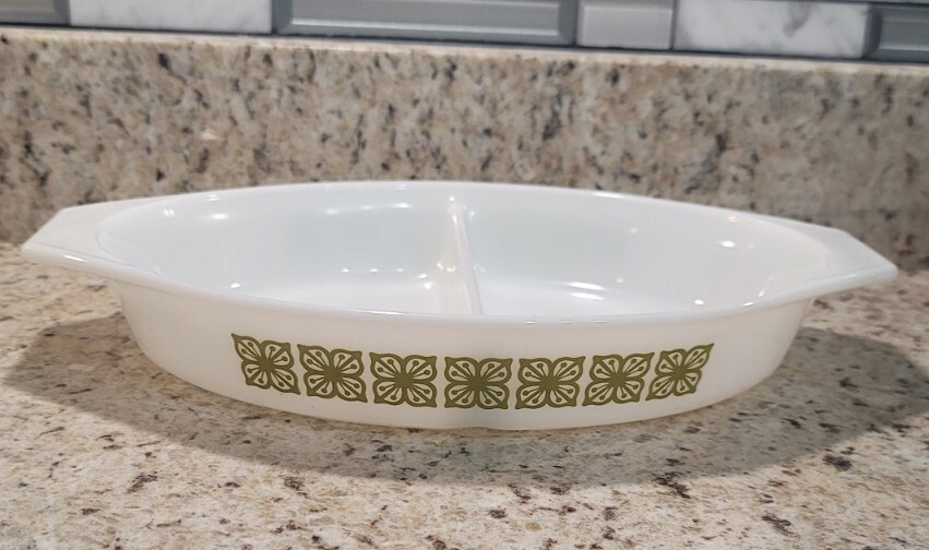 Vintage Pyrex Verde Green Square Flowers Divided 1 1/2 Qt Oval Baking ...
