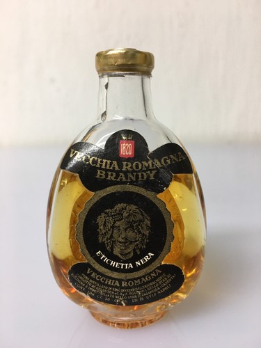 Mignon Miniature Buton Vecchia Romagna Brandy Etichetta Nera 30cc 40% Vol 37/14 | eBay