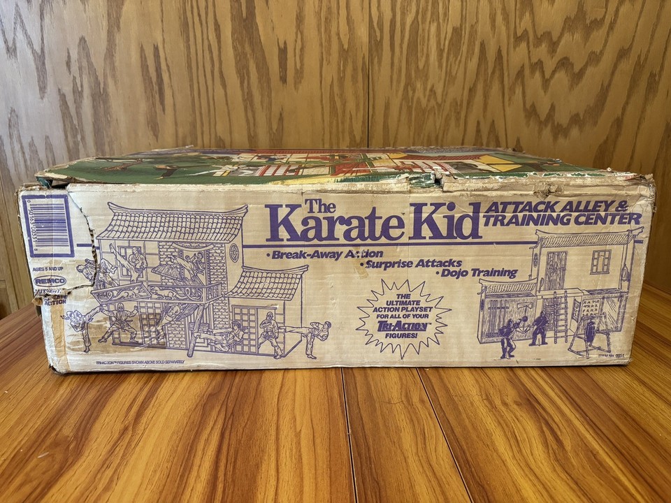 HUGE LOT - 1986 The Karate Kid Remco Attack Alley & Training Center ...