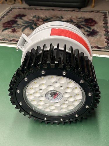 2 Eaton Crouse Hinds VMVL-7-UNV1 Luminaire Champ Series LED Hazardous ...