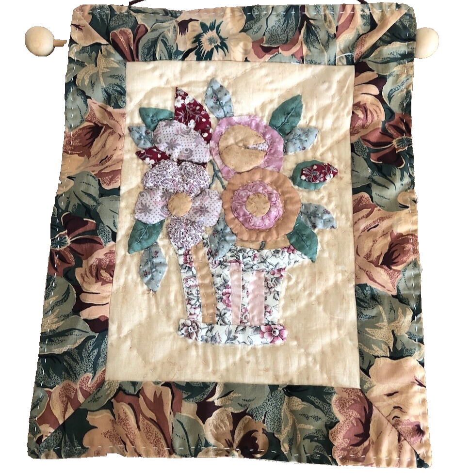 Applique Flowers In Baskets Classic Delftware : Royal Delft Wall Plate